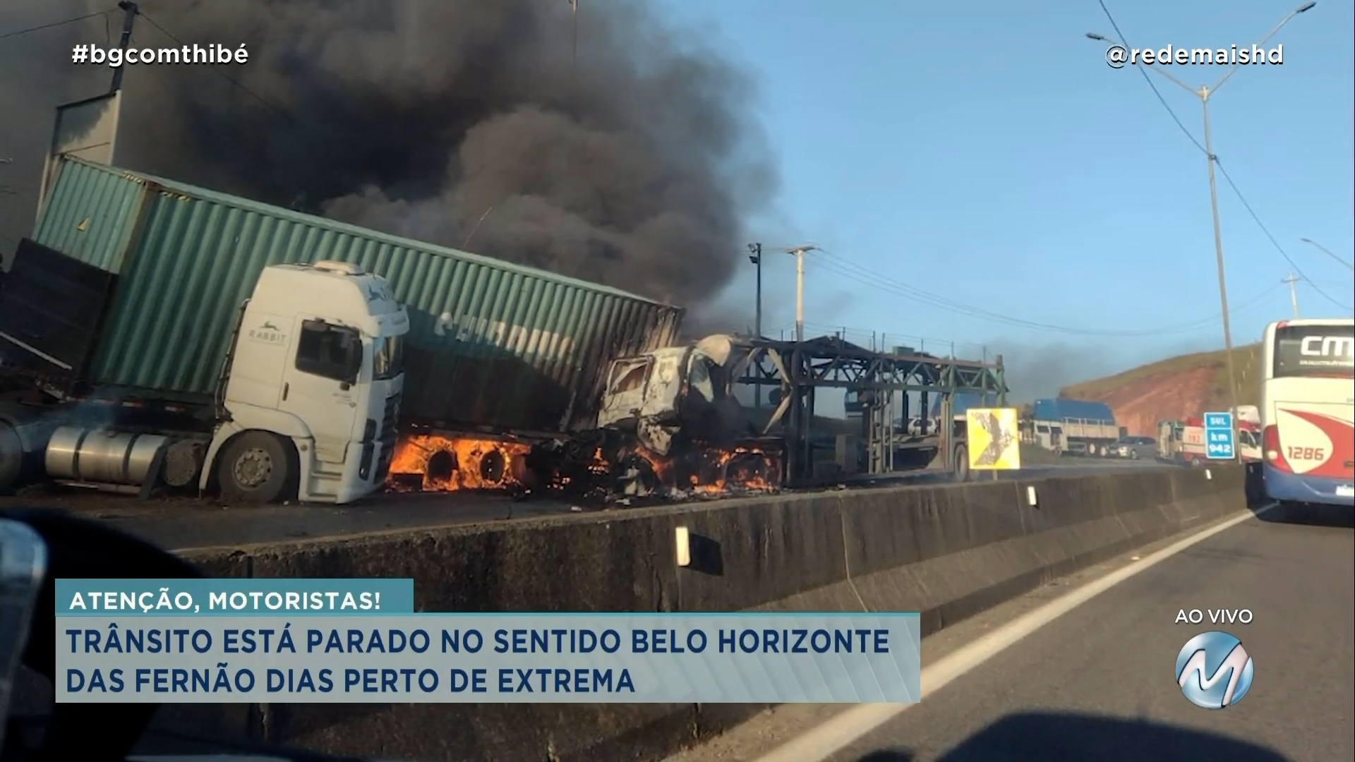 ACIDENTE DEIXA TR NSITO PARADO | Rede Mais